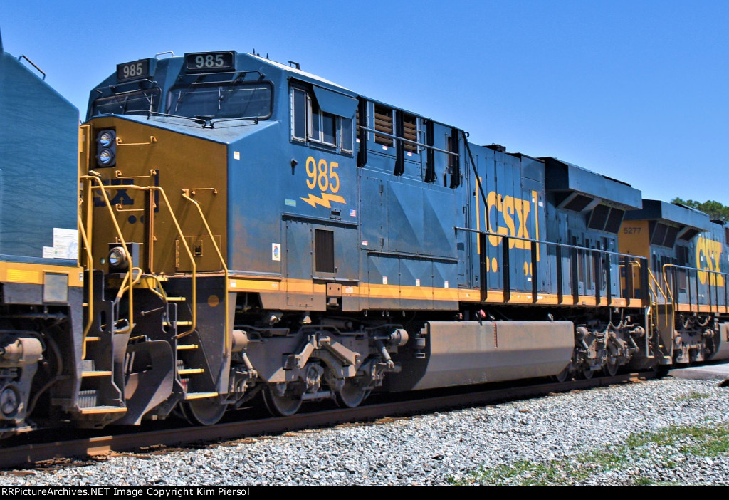 CSX 985